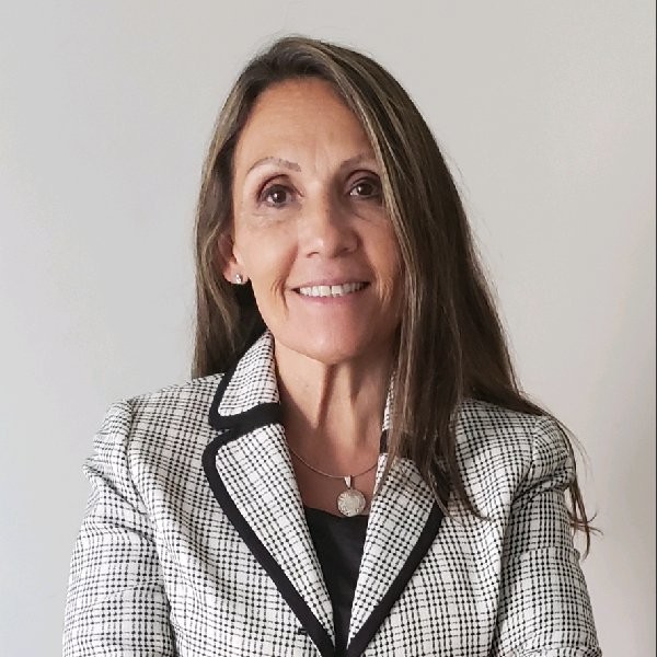 Dra. Maria A. Salvatierra | Medicina Integral